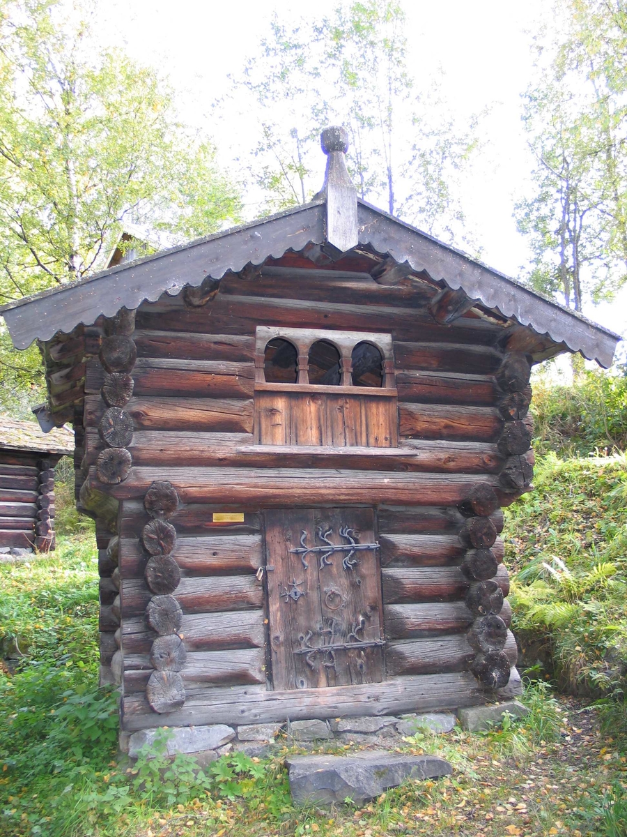 Stabbur, Sundstua - Maihaugen / DigitaltMuseum