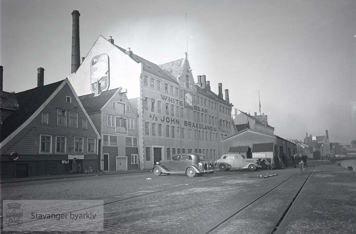 John Braadland AS på Strandkaien -Stavanger byarkiv / DigitaltMuseum