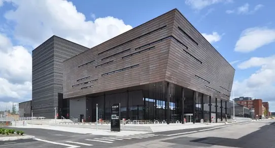 Historien om Kuben videregående skole - KulturPunkt