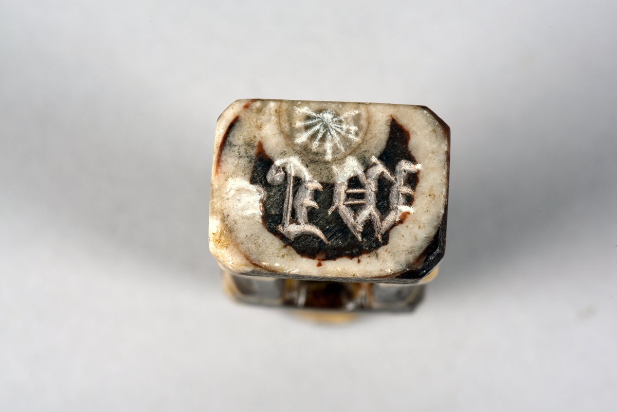 Sigillstamp - Östergötlands museum / DigitaltMuseum