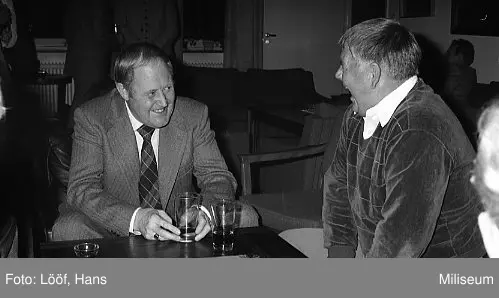Plutonofficerskårens "Gubbamiddag". - Miliseum / DigitaltMuseum