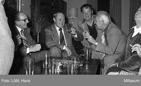 Plutonofficerskårens "Gubbamiddag". - Miliseum / DigitaltMuseum