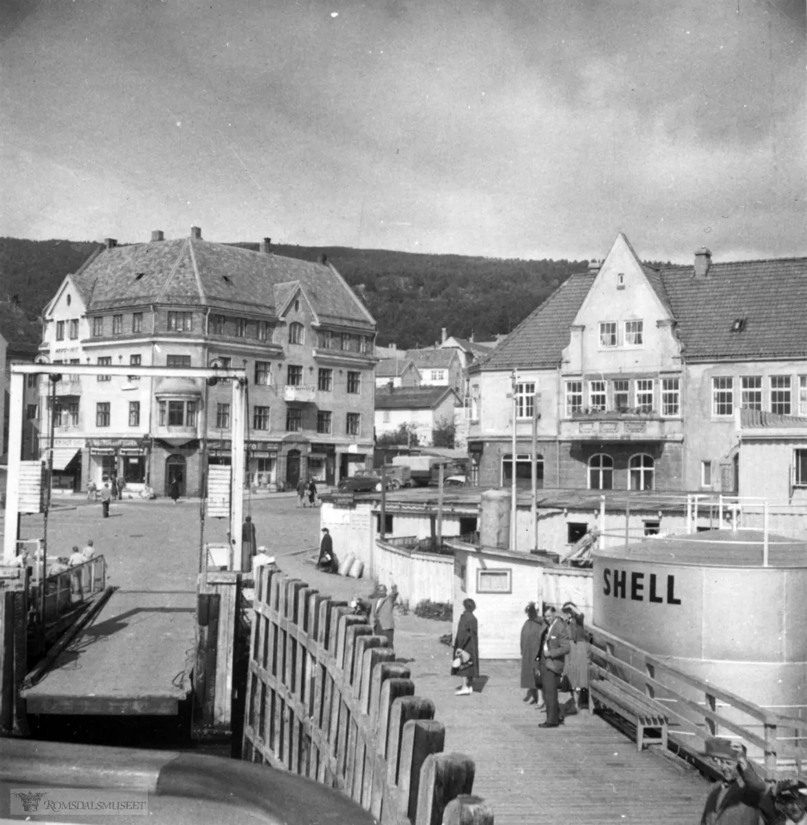 August 1955..Molde gamle fergekai. - Romsdalsmuseet / DigitaltMuseum