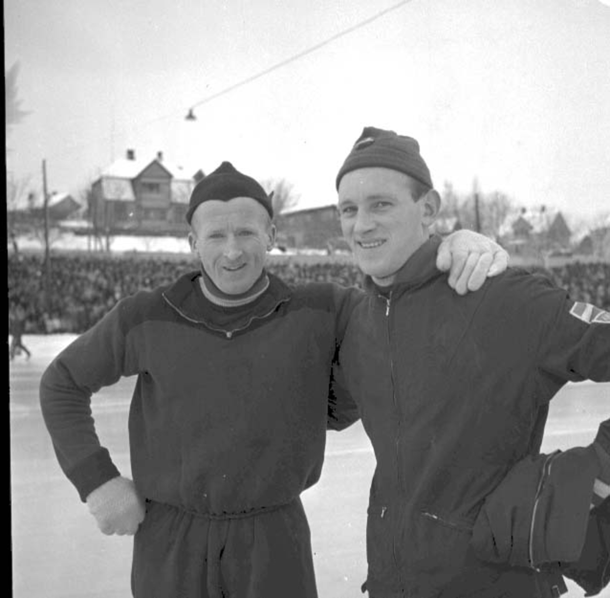 Hamar stadion, europamesterskapet på skøyter 1953, gull til Kees ...