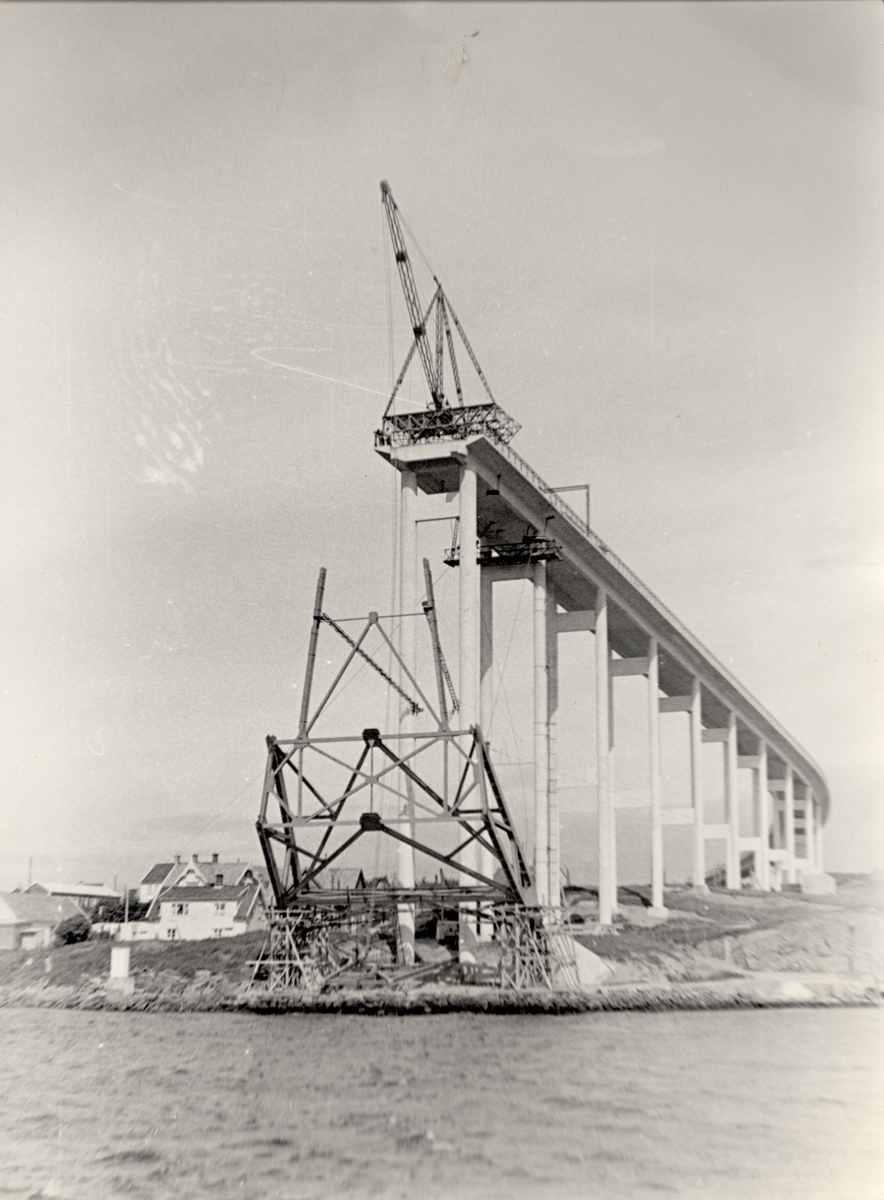 Bebyggelse - Karmsund Bro. - Haugalandmuseet / DigitaltMuseum