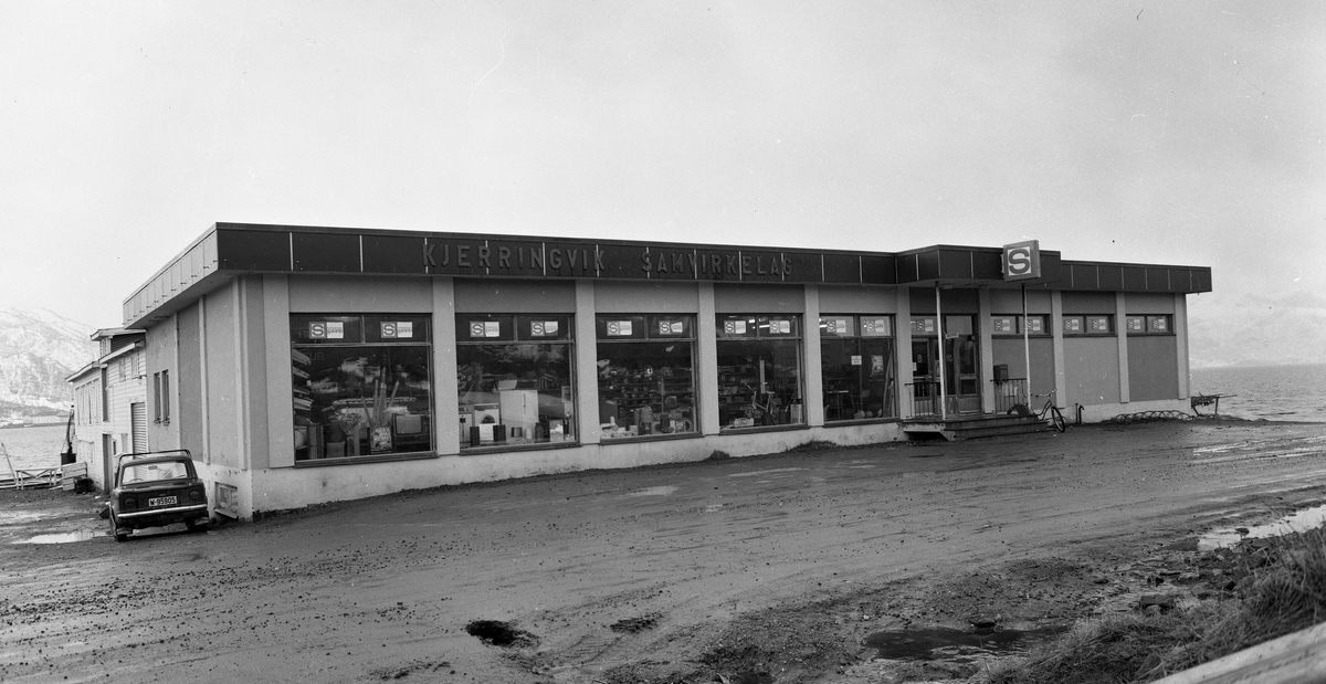 Kjerringvik Samvirkelag i Kjerringvika i Sortland 1974 - Museum Nord ...