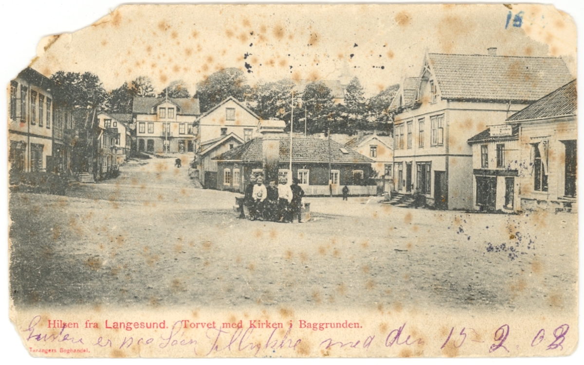 Hilsen fra Langesund. Torget med Kirken i Baggrunden. - Telemark Museum ...