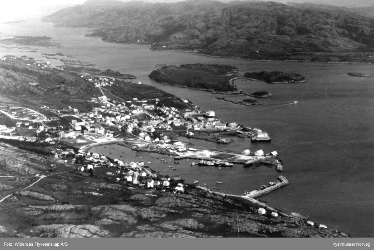 Rørvik, flyfoto - Kystmuseet Norveg / DigitaltMuseum
