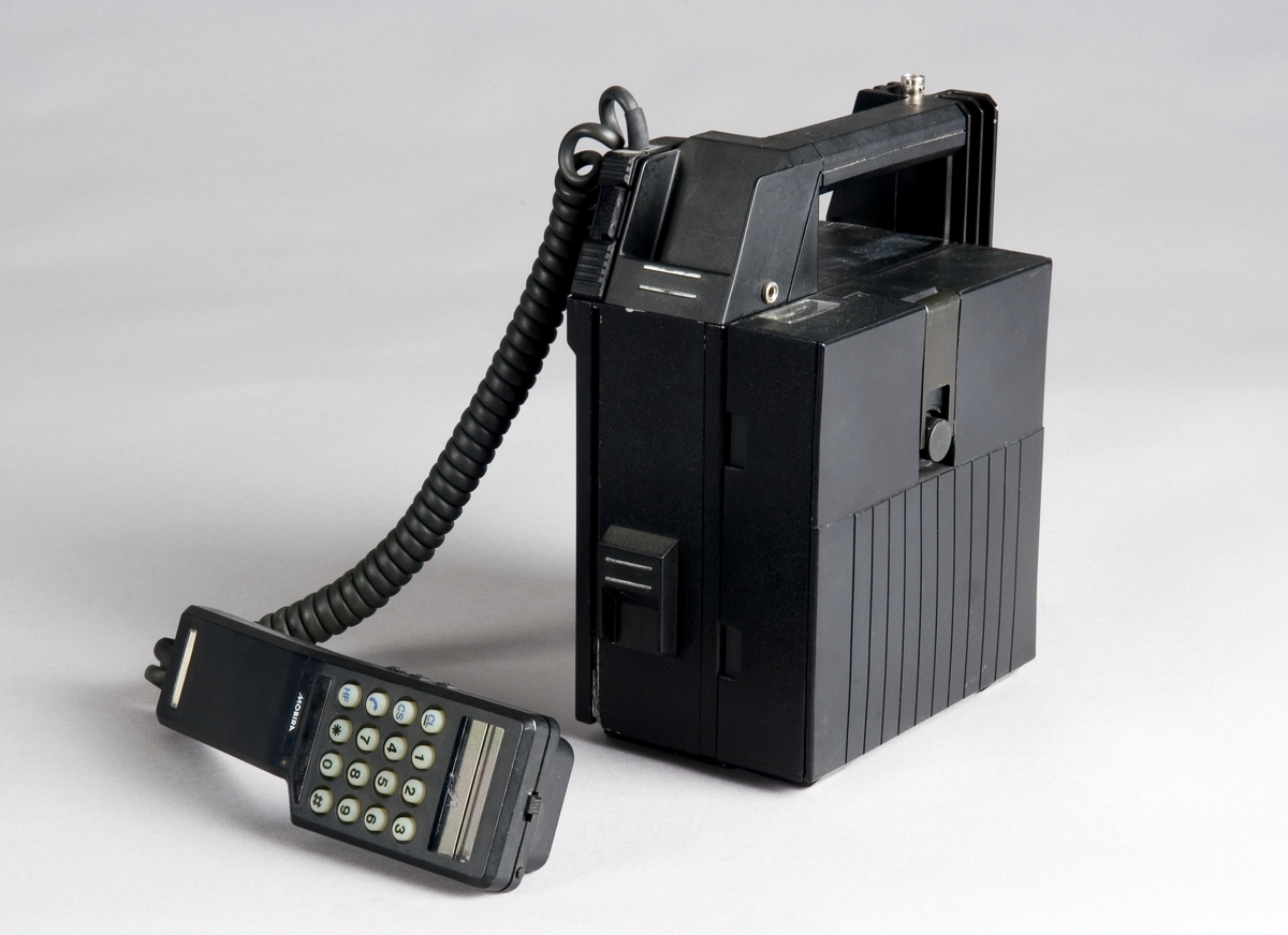 Mobiltelefon - Tekniska Museet / DigitaltMuseum