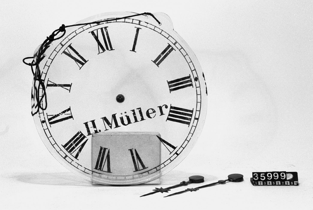 Väggur - Tekniska museet / DigitaltMuseum