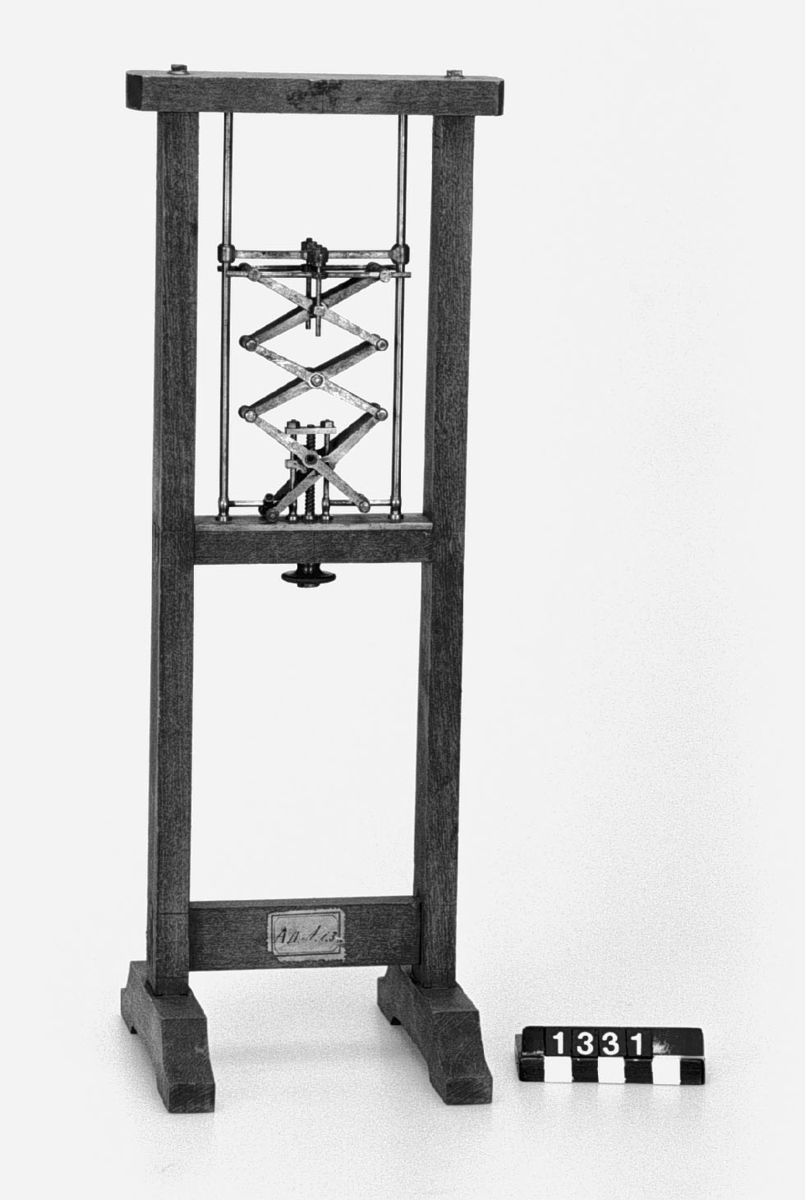 Pantograf, modell - Tekniska museet / DigitaltMuseum