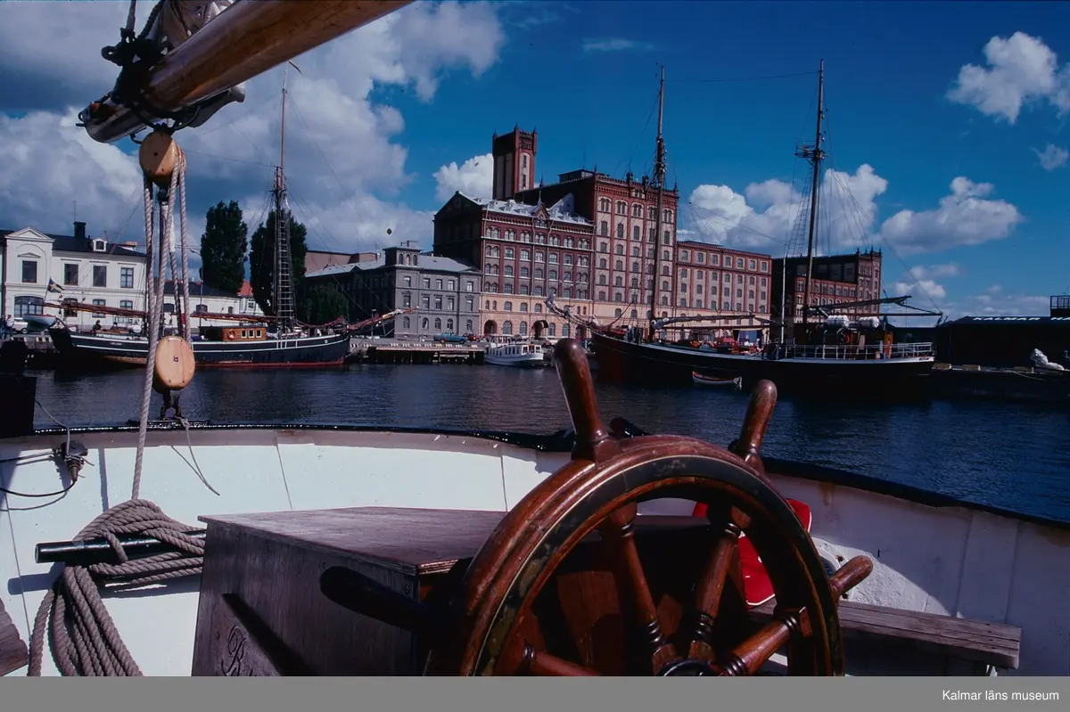 Skutor i Tullhamnen i Kalmar. - Kalmar läns museum / DigitaltMuseum