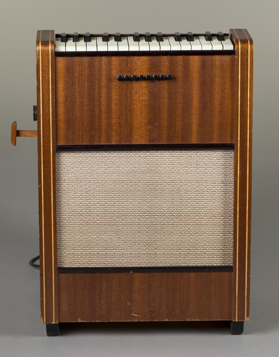 El-orgel - Ringve Musikkmuseum / DigitaltMuseum