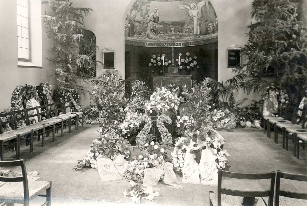 Stationsinspektör konsul Karl Eks jordfästning 1940. Karl Ek var finsk ...