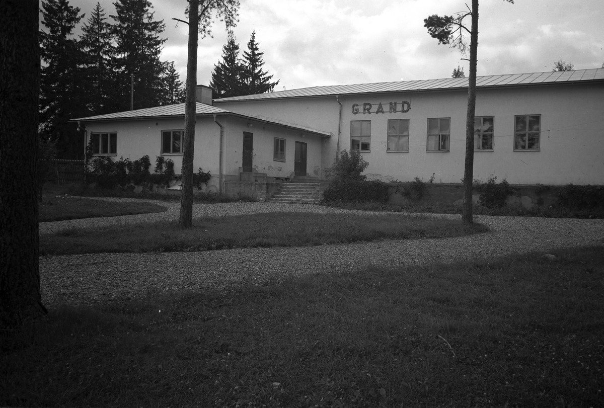 Grand, biograf och danspalats i centrala Torsåker, nu rivet. Byggnaden ...