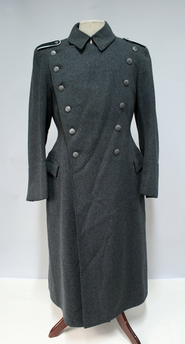 Politiuniform M/1942 - Justismuseet / DigitaltMuseum