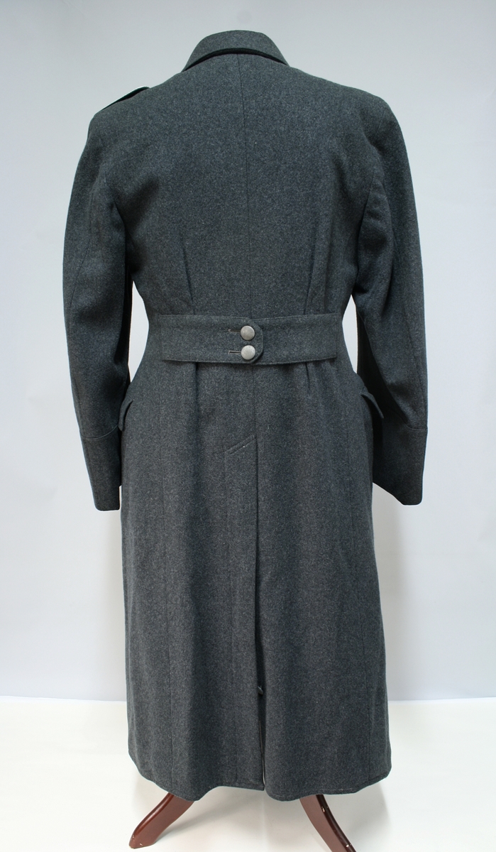 Politiuniform M/1942 - Justismuseet / DigitaltMuseum