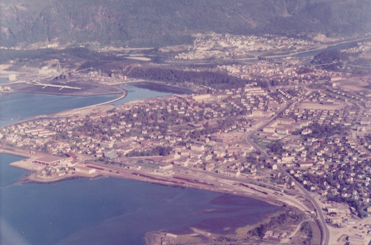 Oversiktsbilde over Mo i Rana. Koksverket ses til venstre. - Helgeland ...