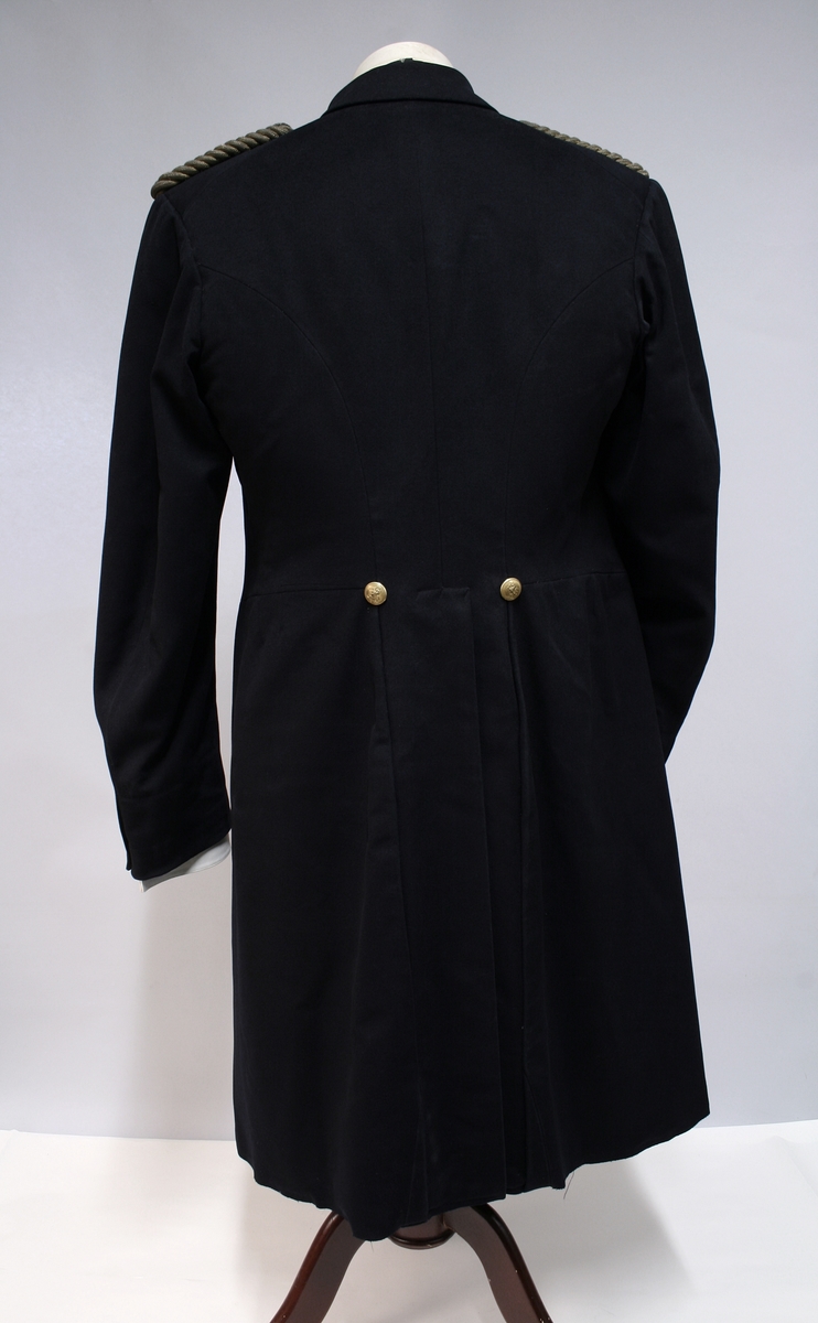 Politiuniform M/1877 - Justismuseet / DigitaltMuseum