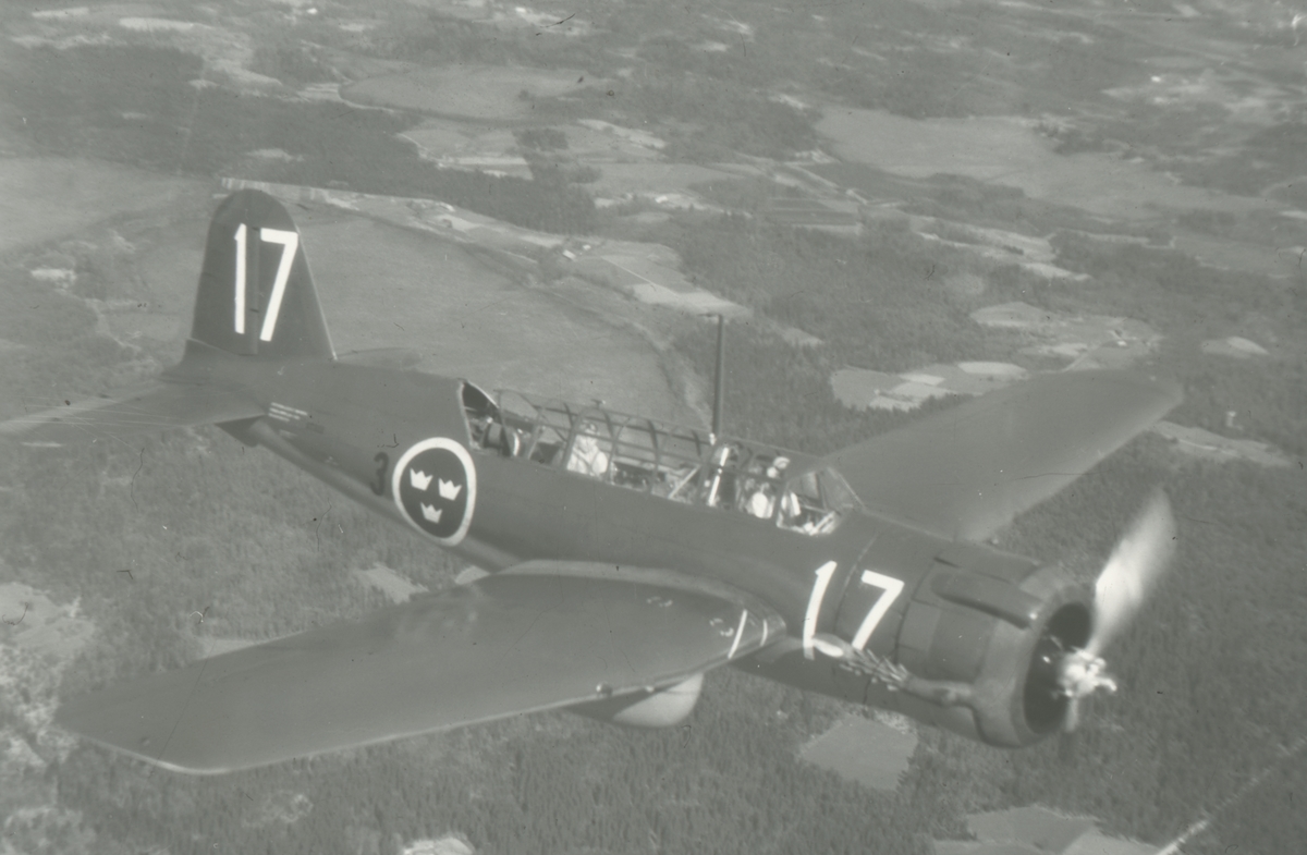 Flygplan Saab 17 - Bild Linköping / DigitaltMuseum