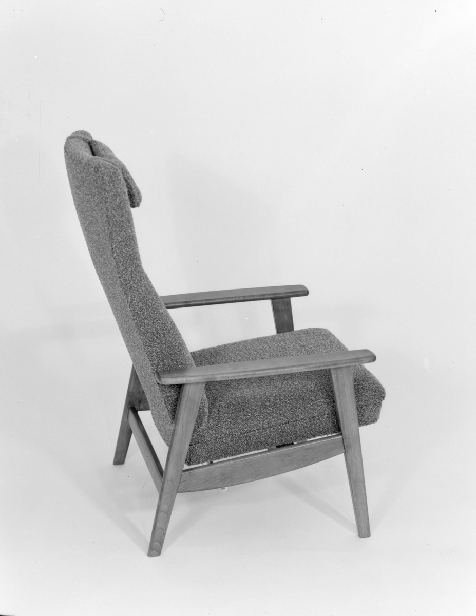 Lenestol. - Møbelmuseet / DigitaltMuseum