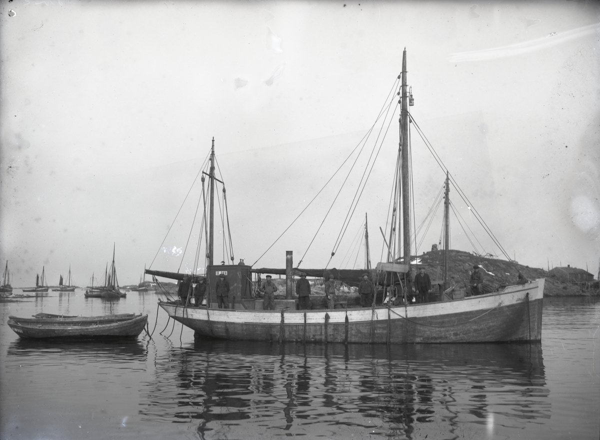 Fiskekutter Reg. H218 - Norsk Maritimt Museum / DigitaltMuseum