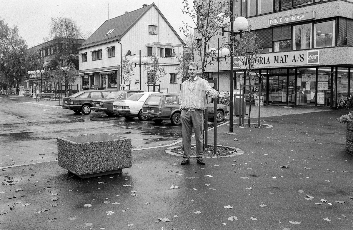Ås sentrum, Magnhild Reisæter og Greger Hansen, formann i Ås ...