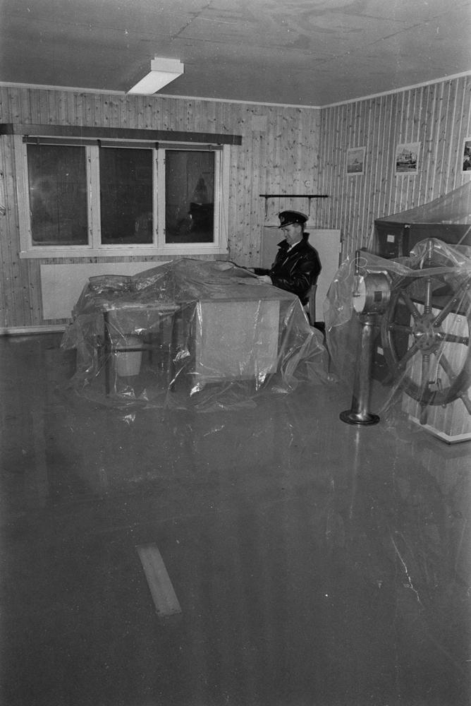 Skader etter uværet 10.Januar 1971. Inne på Jürgensenkaia ... Skader etter uværet 10.Januar 1971. Inne på Jürgensenkaia ...