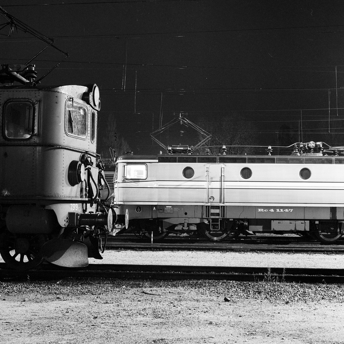 Statens Järnvägar, SJ Rc4 1147. Ett dygn med ett RC-lok. SJ Da 799 i ...