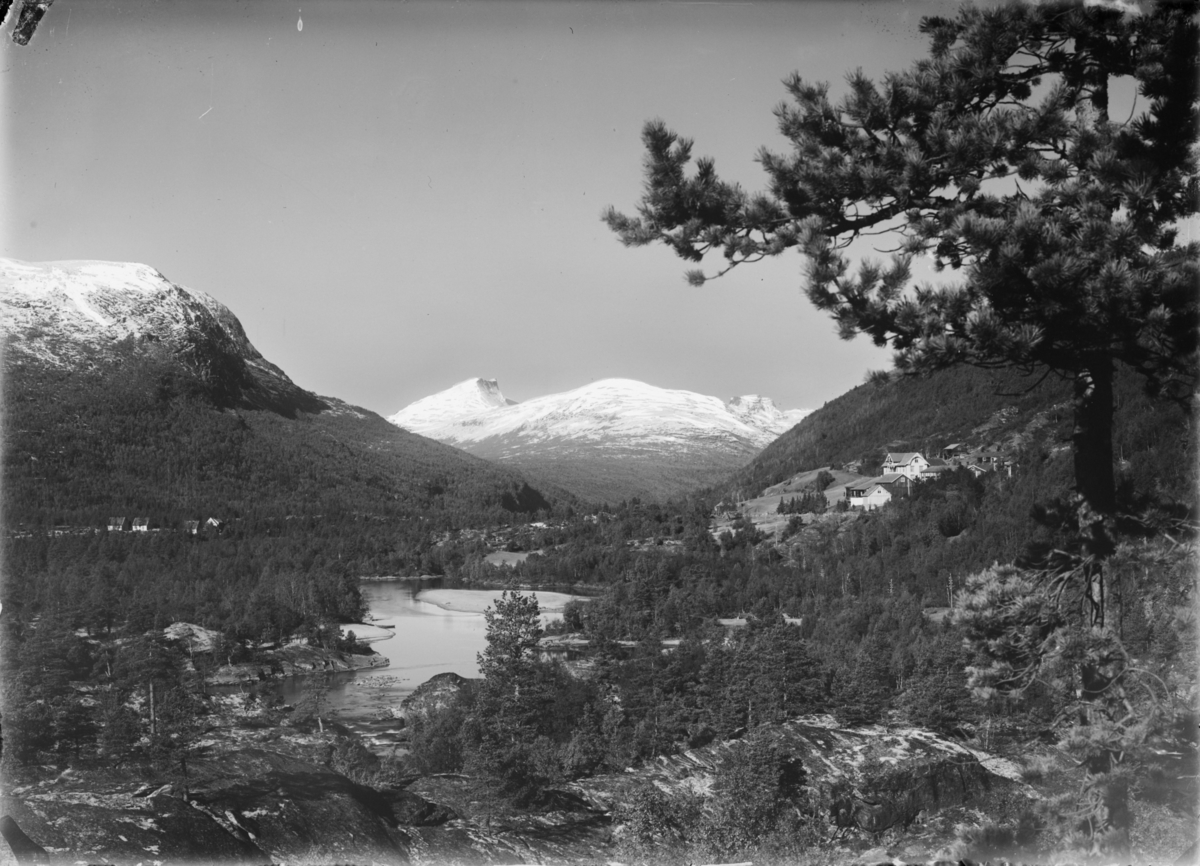 Parti fra Stuguflotten med Rauma elv og Stuguflotten hotell ...