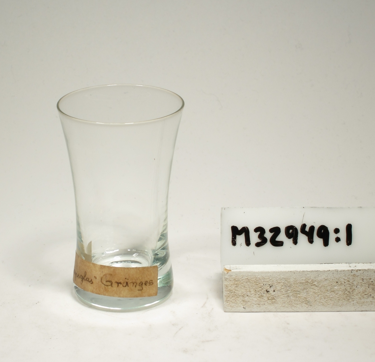 Snapsglas - Kulturparken Småland / Smålands museum / DigitaltMuseum