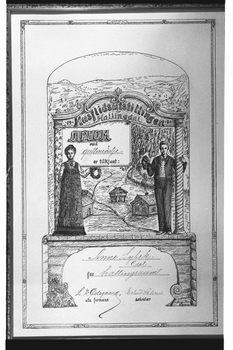 Diplom med gullmedalje for bunadsaum på Husflidutstillingen Anne Lybekk ...