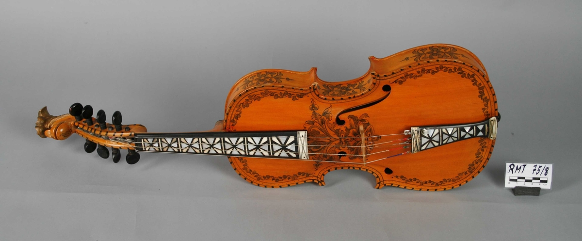 Hardingfele - Ringve Musikkmuseum / DigitaltMuseum