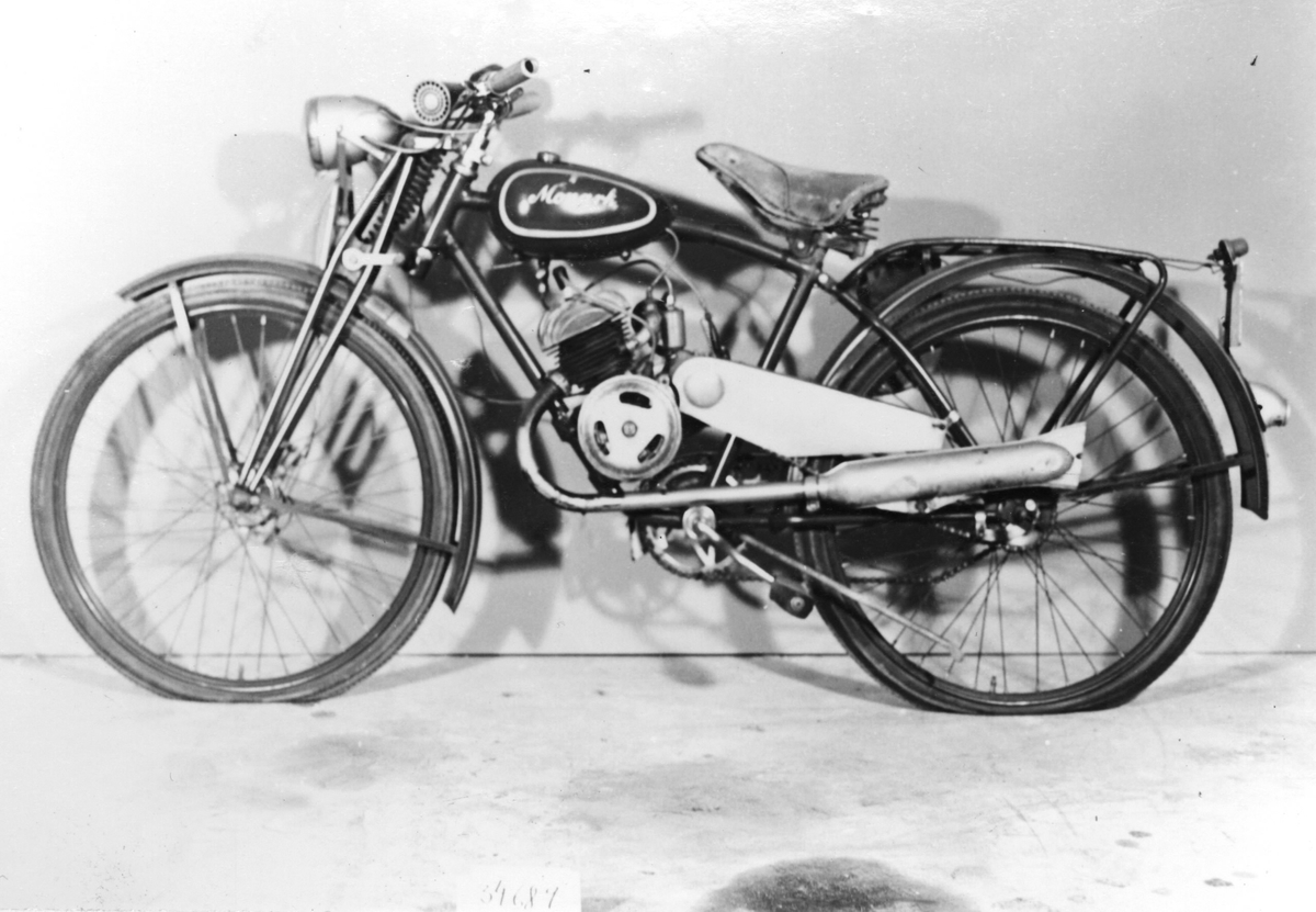 Motorcykel - Hallands kulturhistoriska museum / DigitaltMuseum