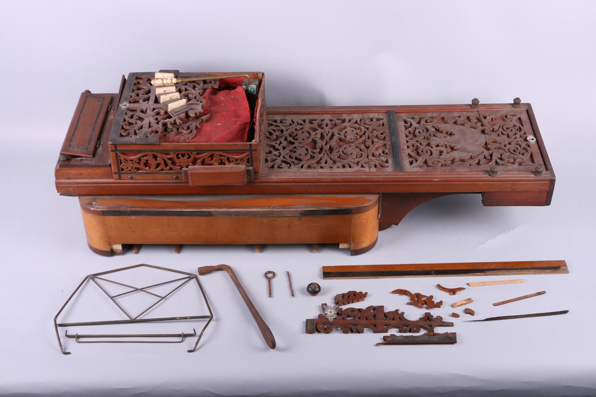 Klaverinstrument - Ringve Musikkmuseum / DigitaltMuseum